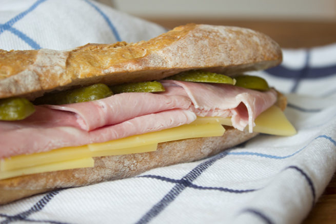 a French girl cuisineA classic french sandwich: Le Jambon-Fromage